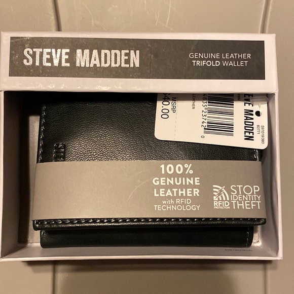 Steve Madden | Bags | Steve Madden Trifold Leather Wallet | Poshmark